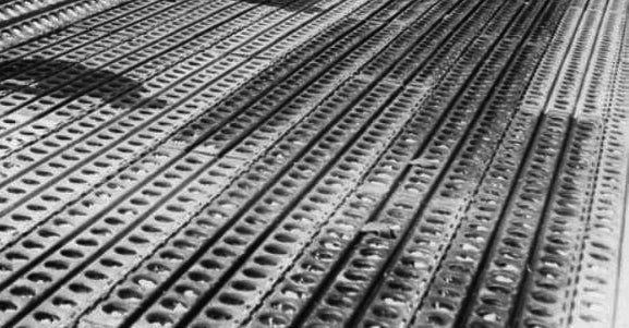 ICM 72215 1/72 Marston Mat, US Landing Mat WWII (100% new molds)